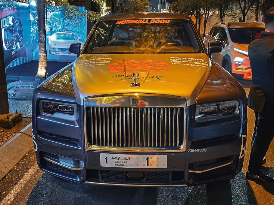 Rolls-Royce Cullinan đeo biển hoàng gia UAE đổ bộ Gumball 3000 2024